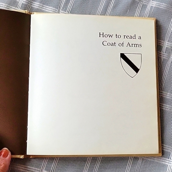 Vintage Book | Accents | How To Read A Coat Of Arms Book 986 British ...